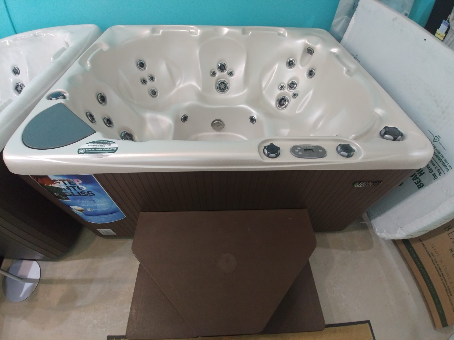 Beachcomber 540 Hybrid (70" x 86" x 38") NEW Hot Tub *CLEARANCE ...